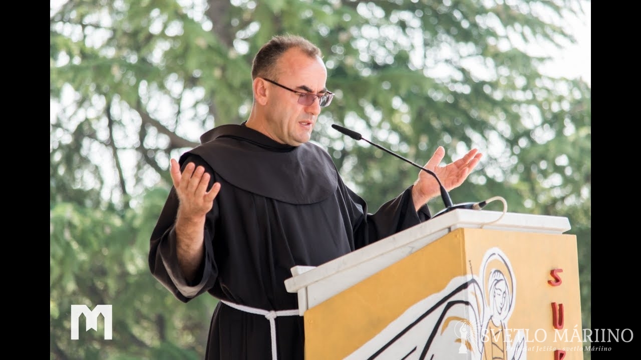 Ranná modlitba pátra Marinka Šakotu. Mladifest, Medžugorie 02.08. 2019 ...